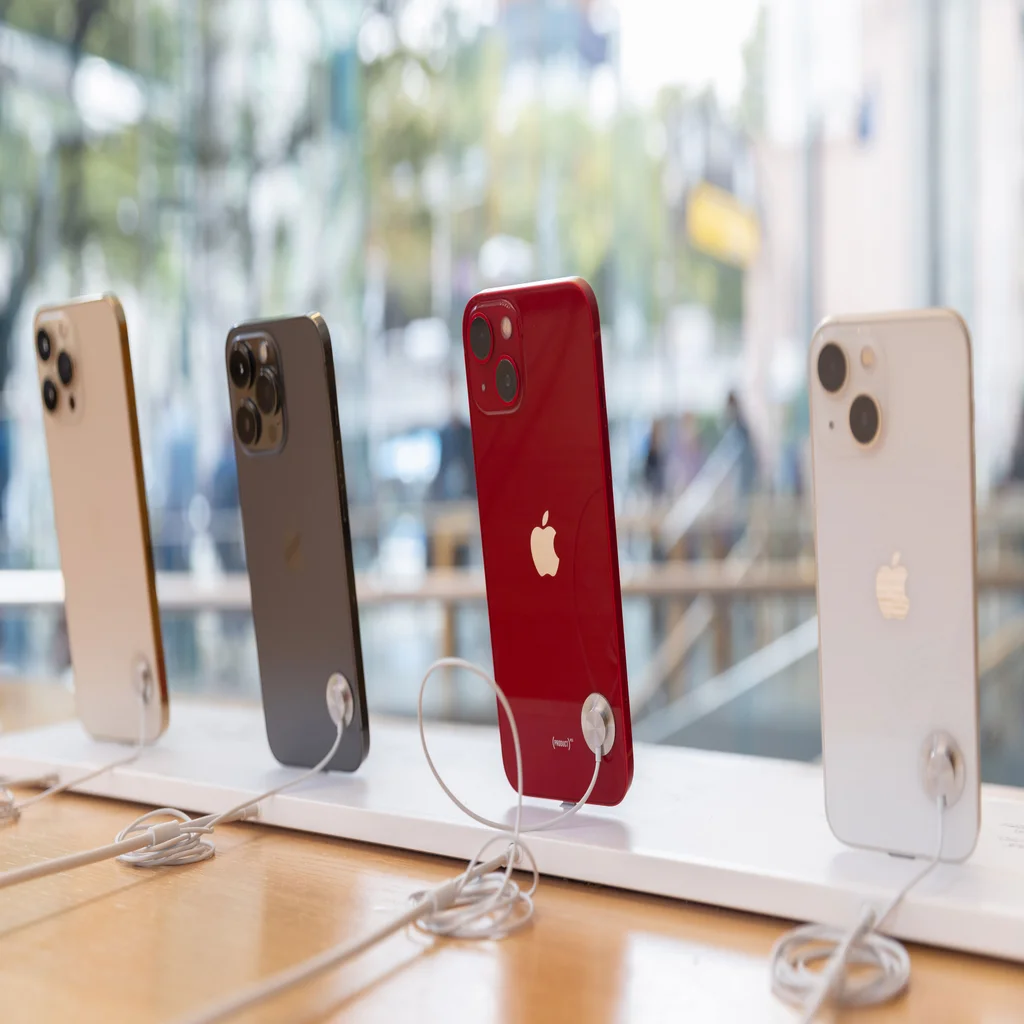 Eager to Buy a 5G iPhone? Why You May Want to Wait Until Later This ...