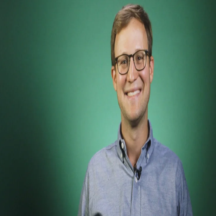 This CEO Took a Risk by Hiring Someone With No Industry Experience. It ...