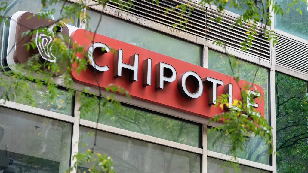 In 1 Sentence, Chipotle CEO Brian Niccol Just Taught a Master Class in ...