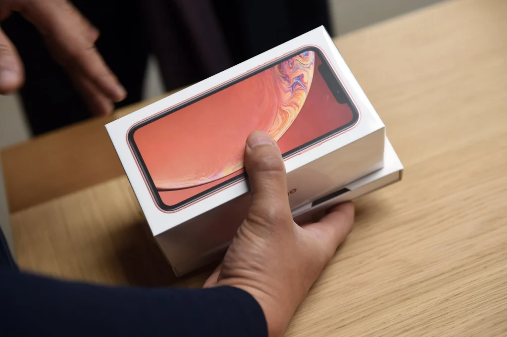 Here are the Top 5 iPhone Accessories for Dad This Father's Day