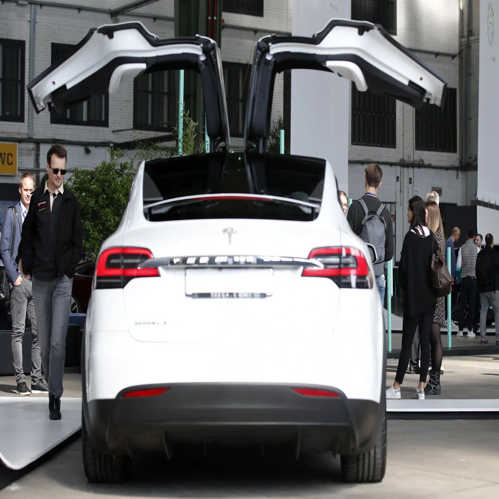 Tesla Executives Keep Leaving the Company and That Offers a Tough ...
