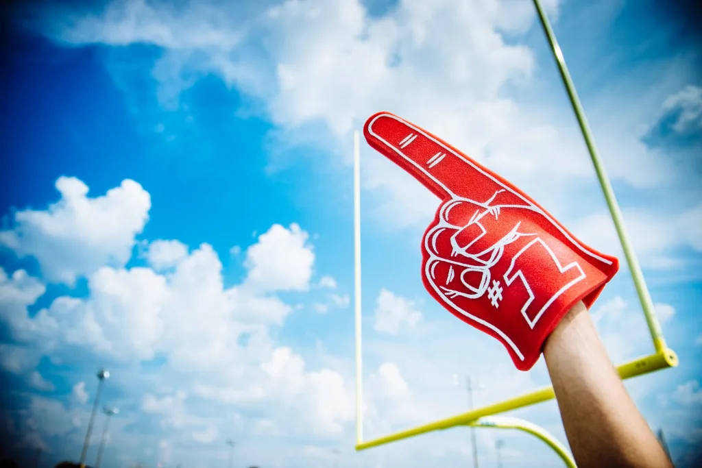 Want to Build a Community of Raving Fans? Do These 3 Things