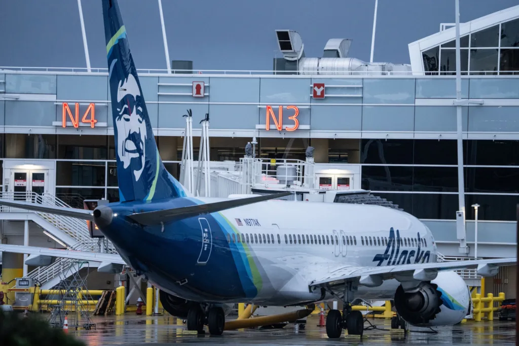 Boeing Caps 737 Output at 38 Aircraft Per Month, Burns Added Cash