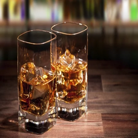 The 5 Best Drinks to Order with Your Boss