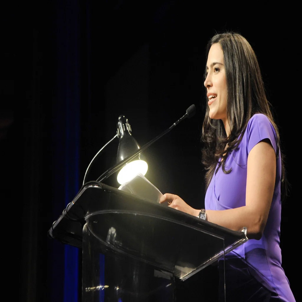 This Former Business Analyst is Changing the Face of Digital Journalism