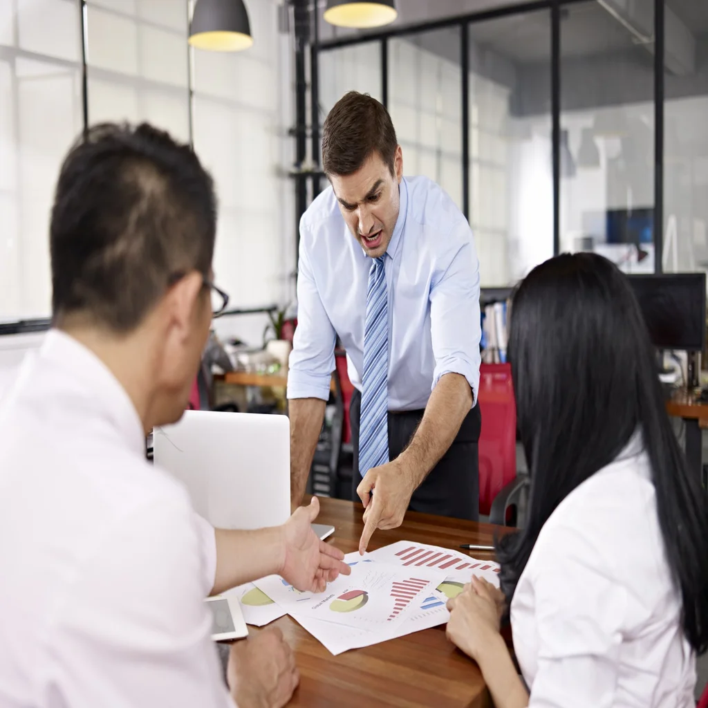 Two Critical Questions You Need to Ask When Dealing With a Difficult Boss