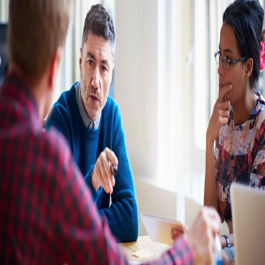 Two Simple Secrets to Starting Every Meeting on Time