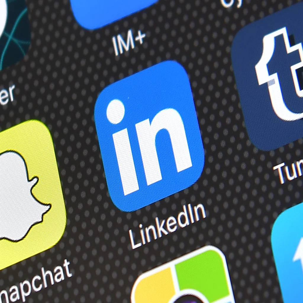 The 1 LinkedIn Mistake That Makes You Look Really Unprofessional