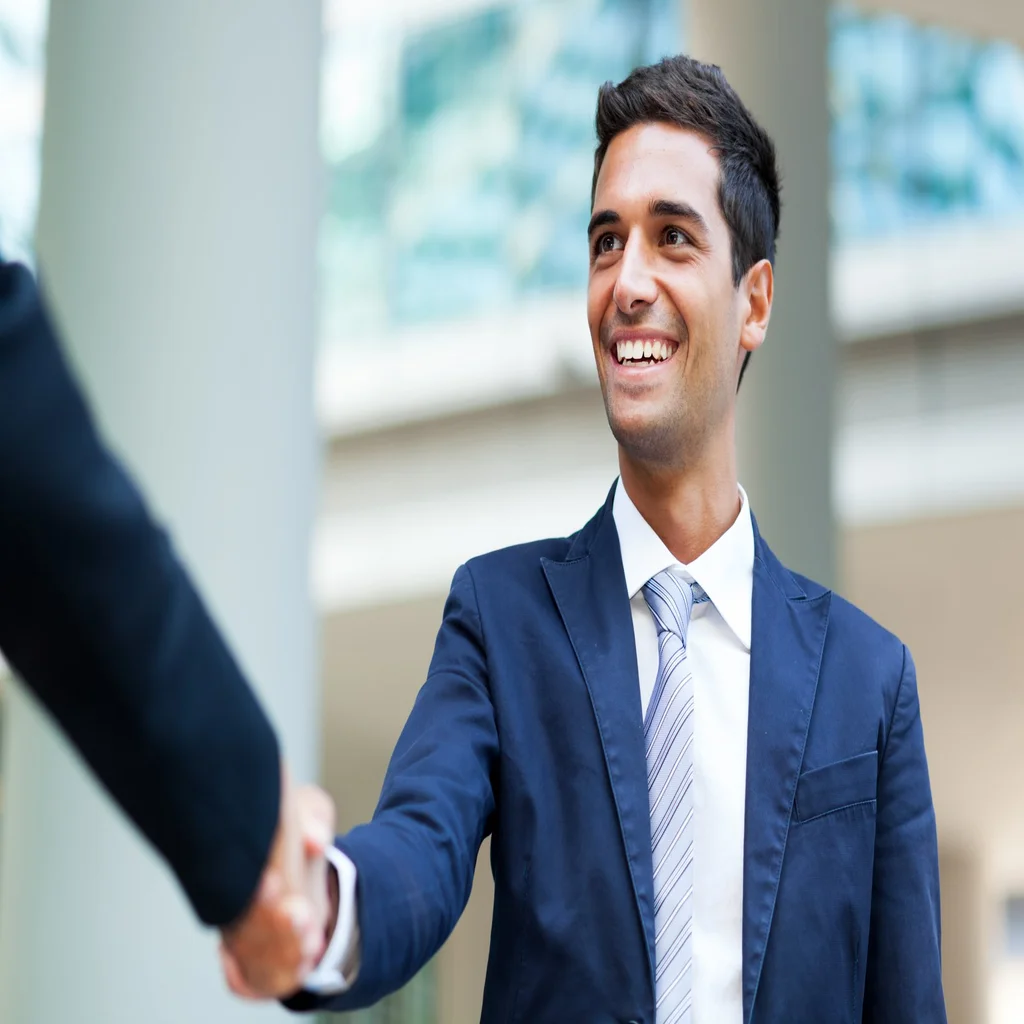 Starting a New Job? Do These 3 Things on Your First Day to Start Right