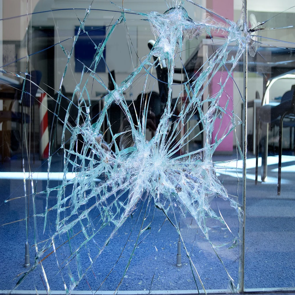 5 Signs That Your Workplace Is Broken. Here's How to Fix It in 3 Steps