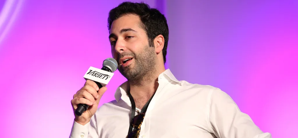 Ousted Tinder Co-Founder Uses Nasty Texts as Evidence in Sexual ...