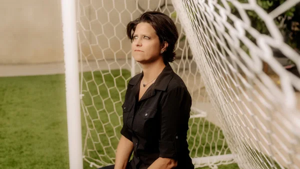 How Natalie Portman's Women's Soccer Team Cracked the Code on Giving ...